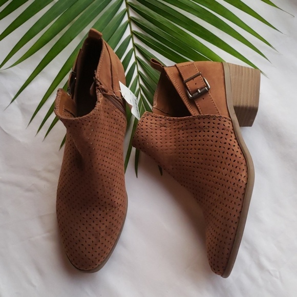 Universal Thread | Shoes | Womens Laser Cut Buckle Bootiecognac | Poshmark